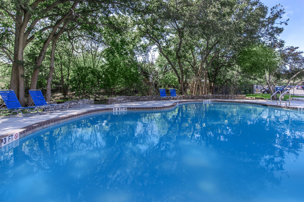 Bainbridge Apartments - 3603 Southridge Dr Austin, TX 78704 ...