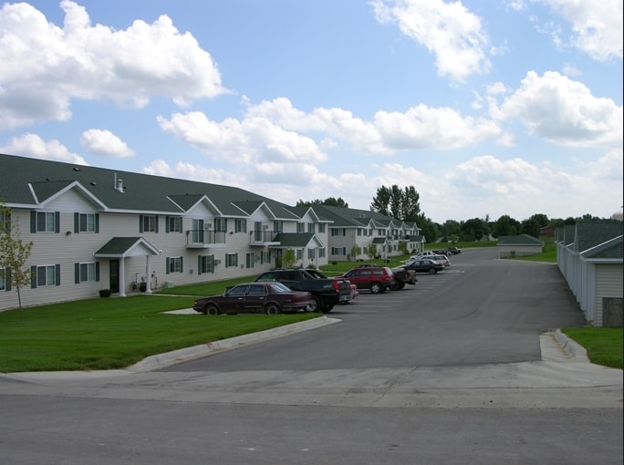 Rock Ridge Apartments - 604 Knight St Saint Peter, MN 56082 ...