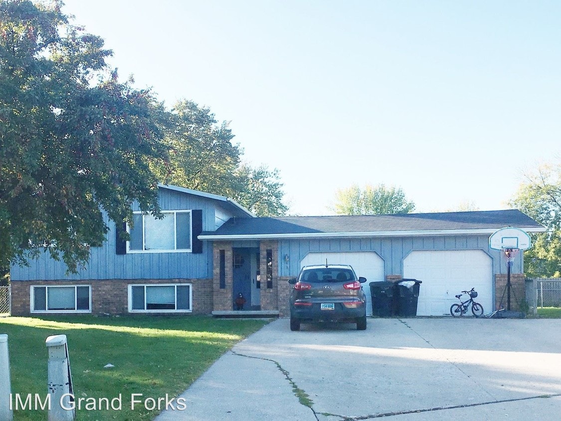 319 N 50th St, Grand Forks, ND 58203 - Room for Rent in Grand Forks, ND ...