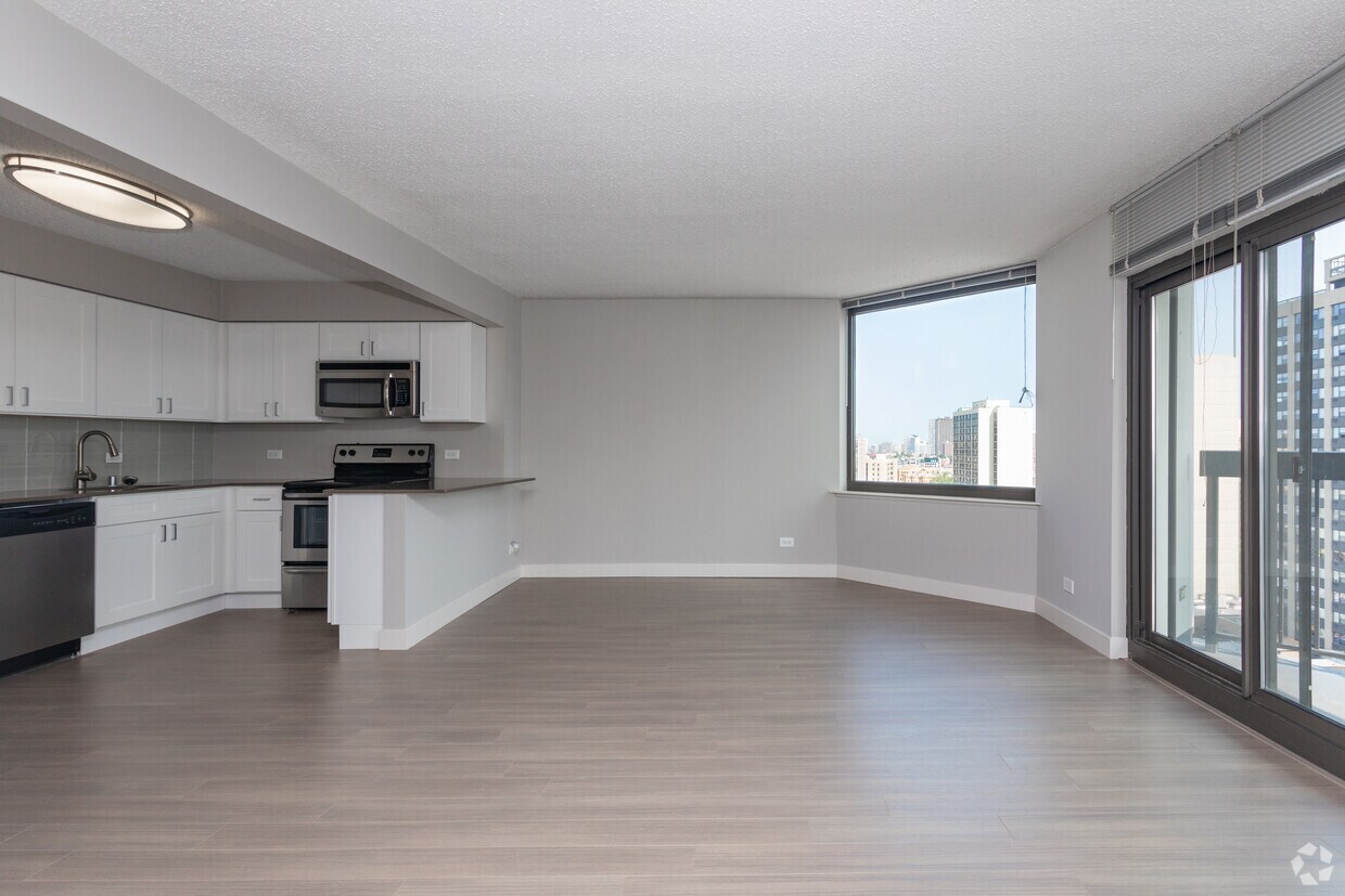 2555 N Clark St - 2555 N Clark St Chicago, IL 60614 | Apartments.com