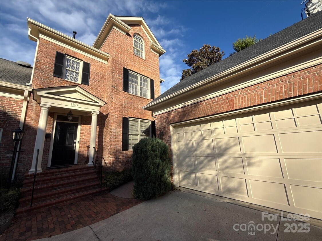 1109 S Kings Dr, Charlotte, NC 28207 - Casas adosadas en renta en ...