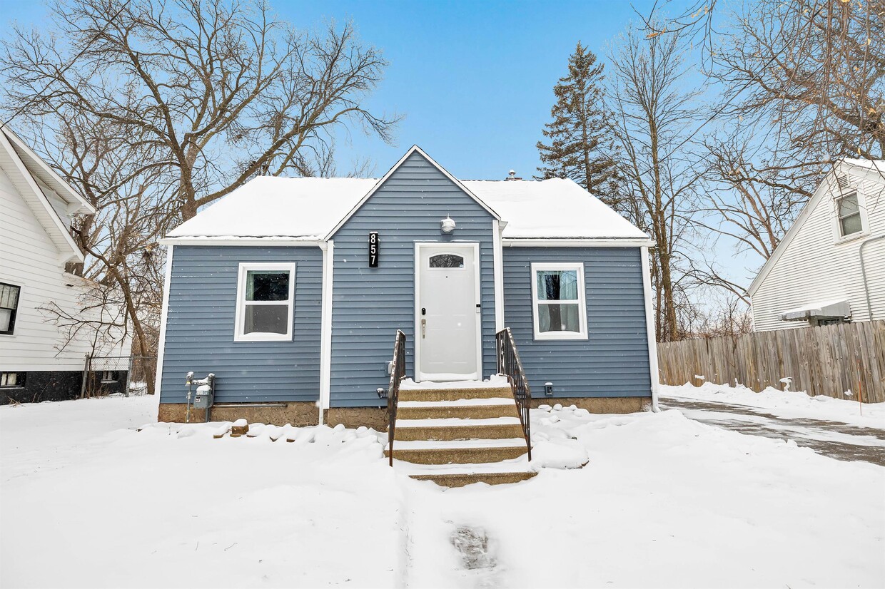 857 5th St, Green Bay, WI 54304 - House Rental in Green Bay, WI ...