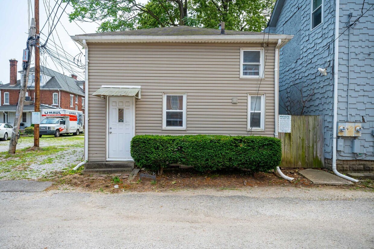 202 W 8th Ave Unit 202 1/2, Columbus, OH 43201 - Room for Rent in ...