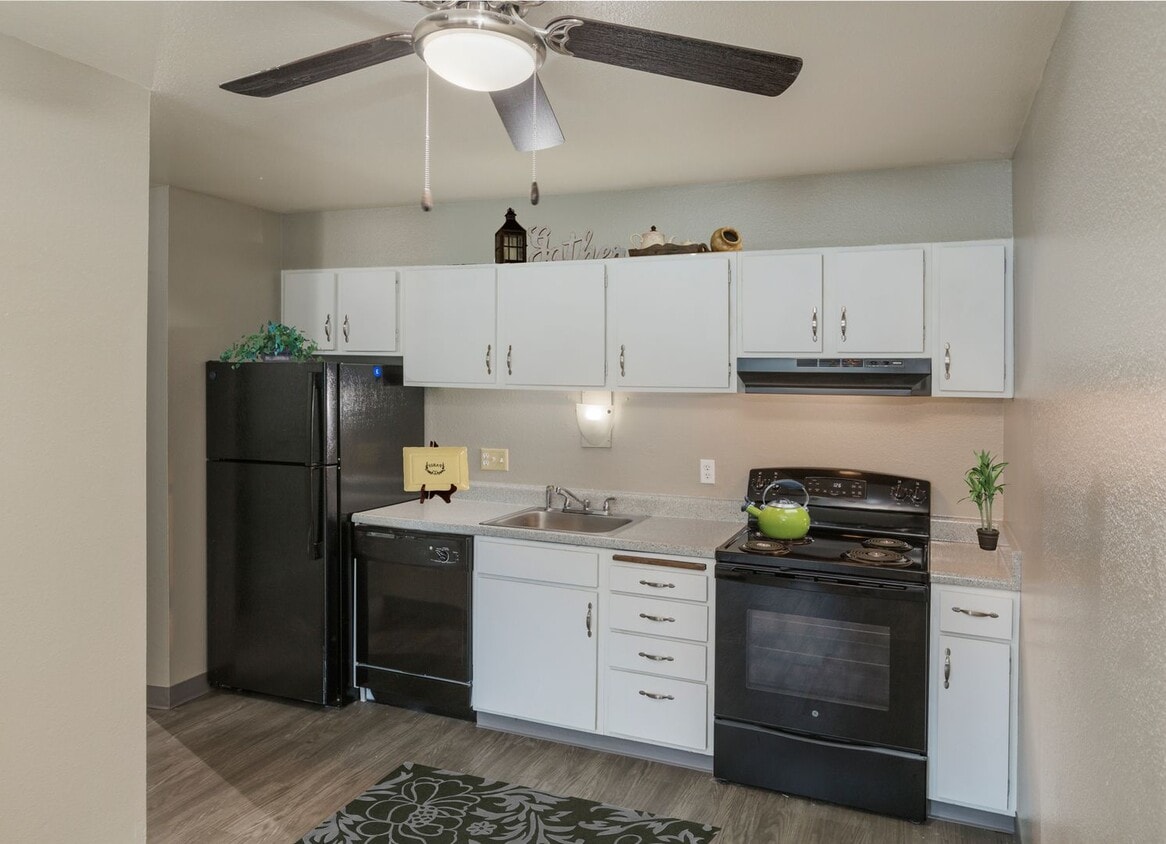 Mason Manor Apartments - 1129 Bennett Ave Colorado Springs, CO 80909 ...
