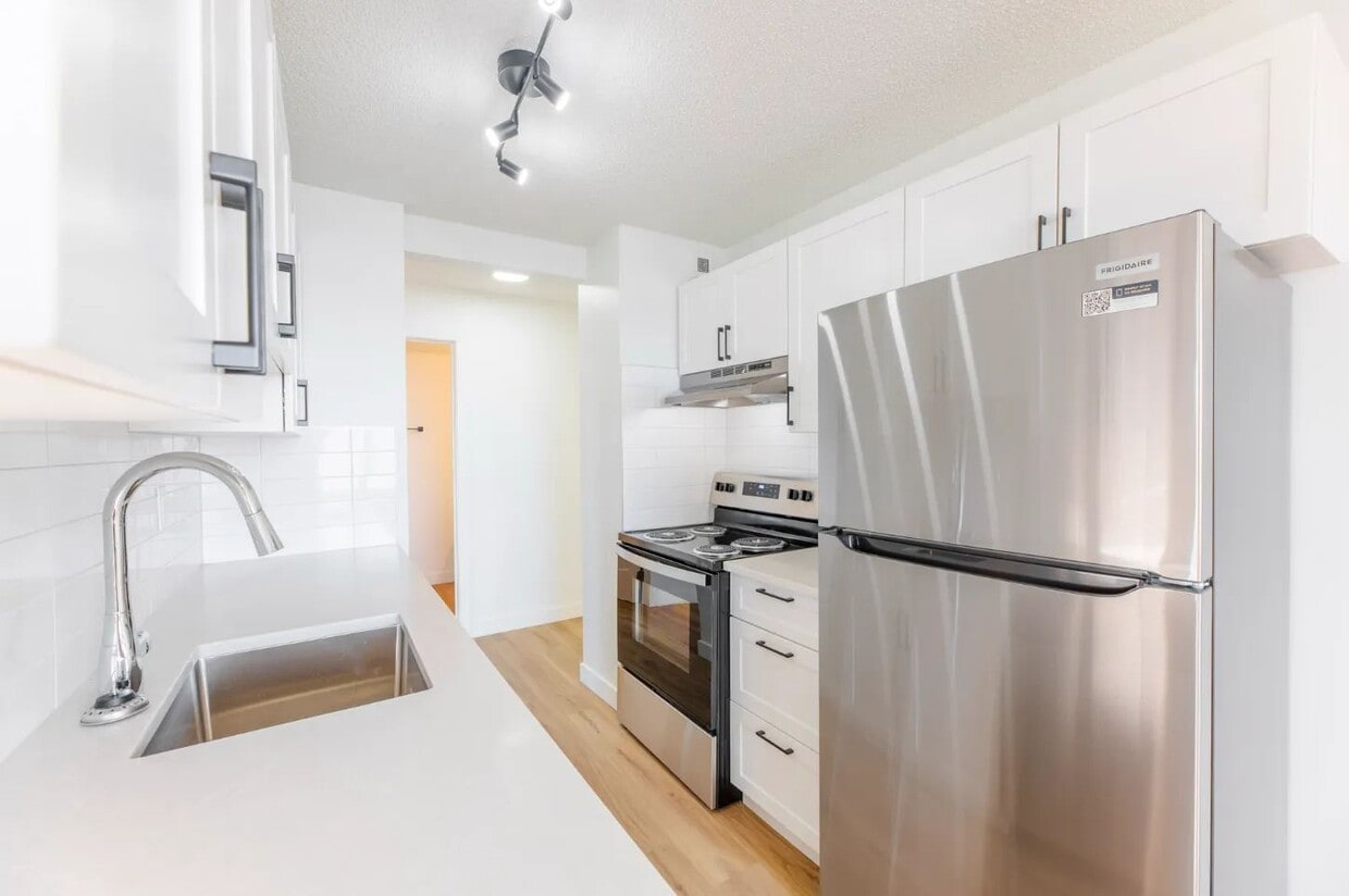 The Pinnacle Apartments - 9600 Southland Cir Sw Calgary, AB ...