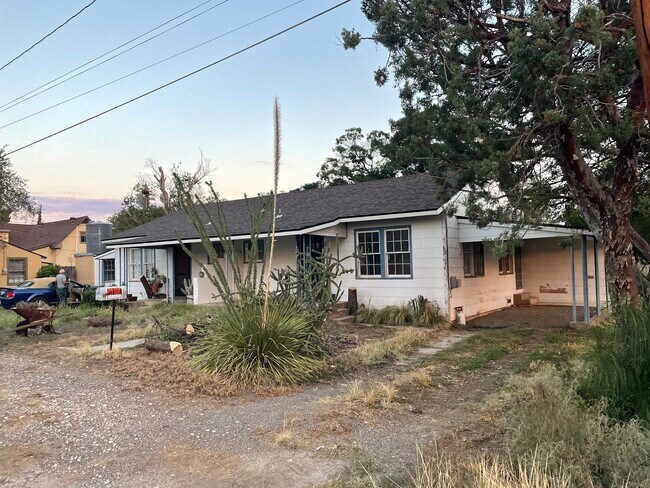408 E Nations St, Alpine, TX 79830 - House Rental in Alpine, TX ...