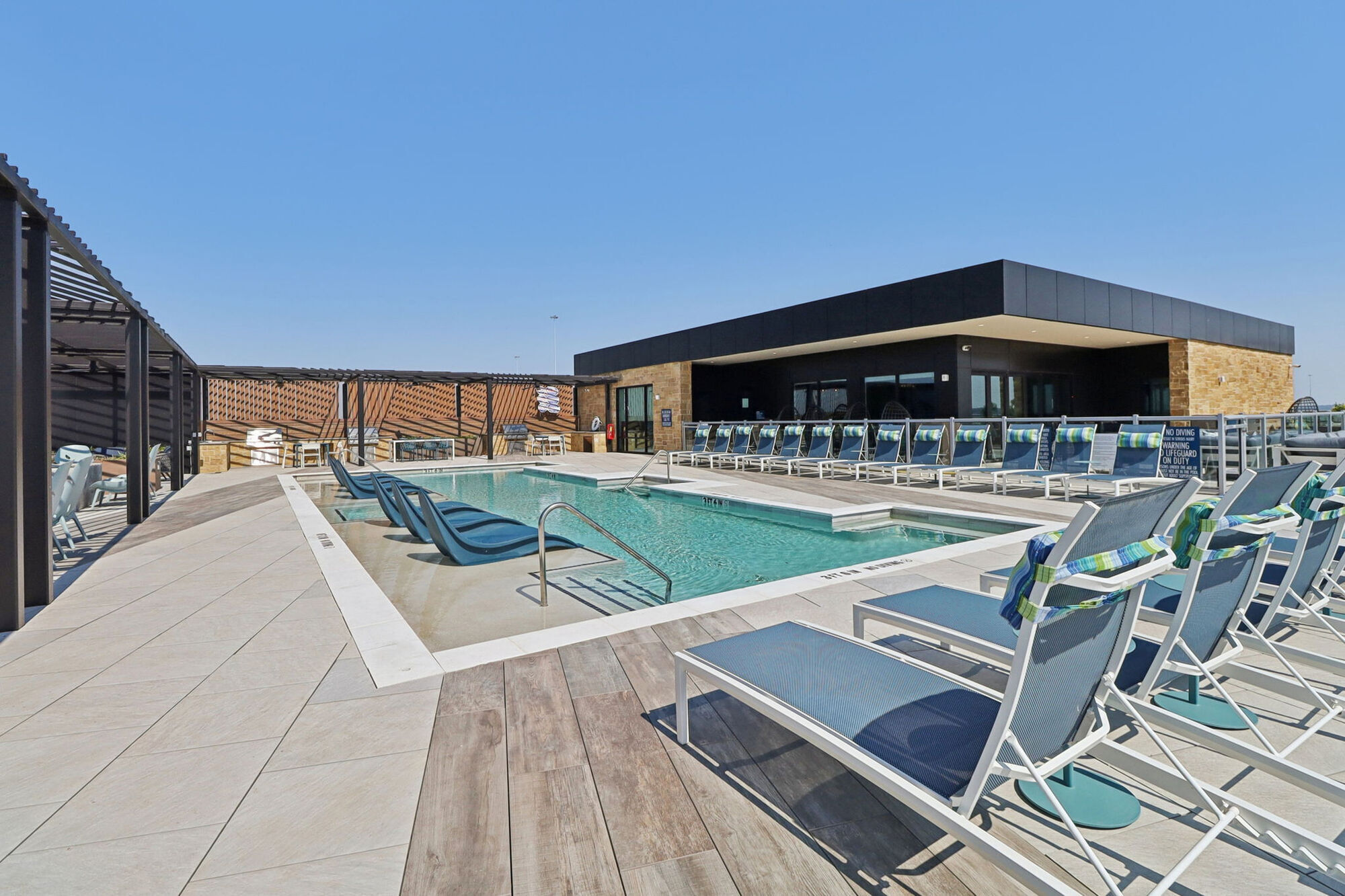 Surfside at Sapphire Bay - 1100 Sapphire Bay Blvd Rowlett, TX 75088 ...