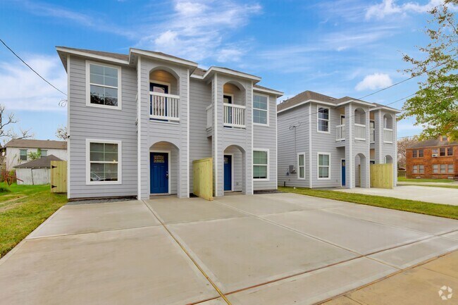 Fullerton Place Apartments for Rent with High Ceilings - Houston, TX ...