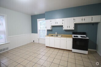 Wick Field Apartments for Rent with Parking - Milwaukee, WI - 1 Rentals ...