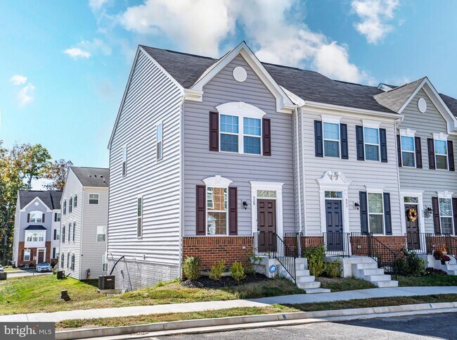 529 River Crest Way, Fredericksburg, VA 22405 - Townhome Rentals in ... 529 River Crest Way, Fredericksburg, VA 22405 - Townhome Rentals in ...
