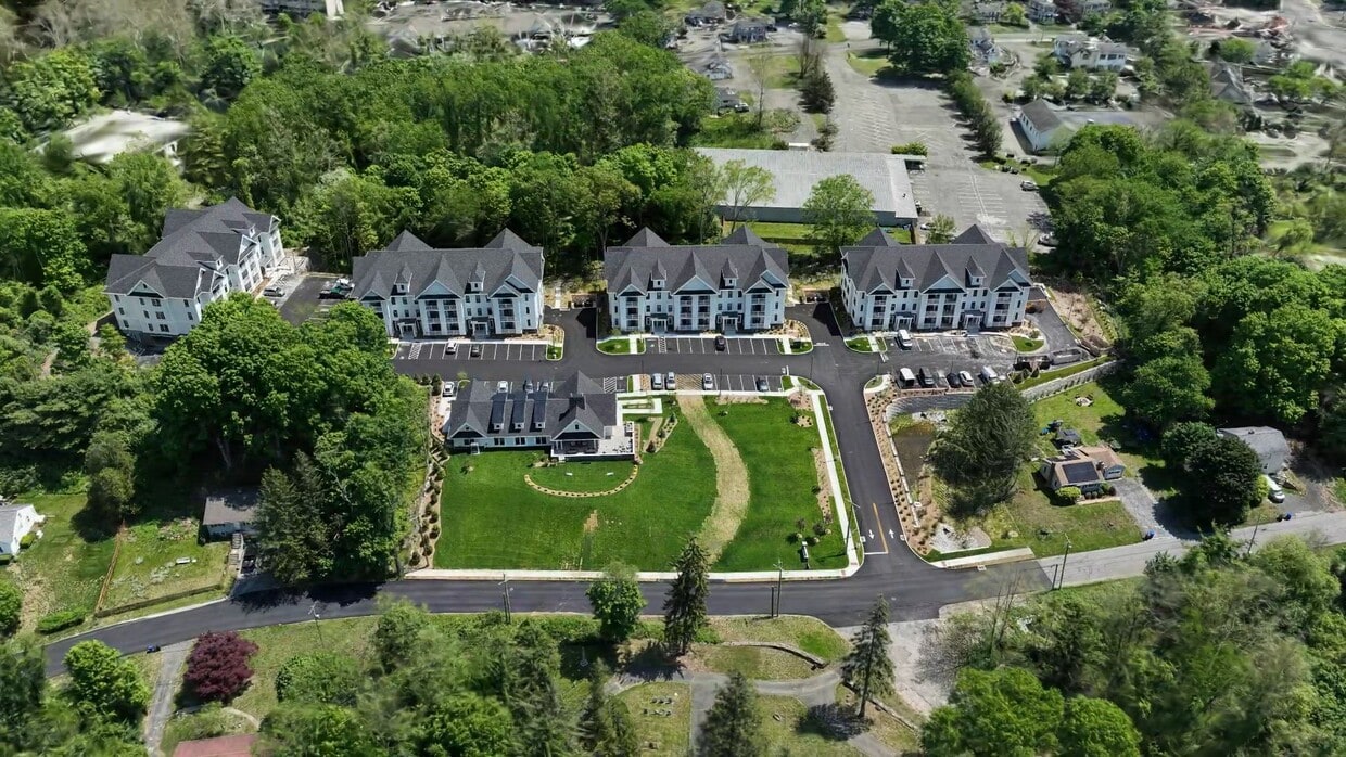 Overland Crossing - 101 Laurel Hill Rd Brookfield, CT 06804 ...