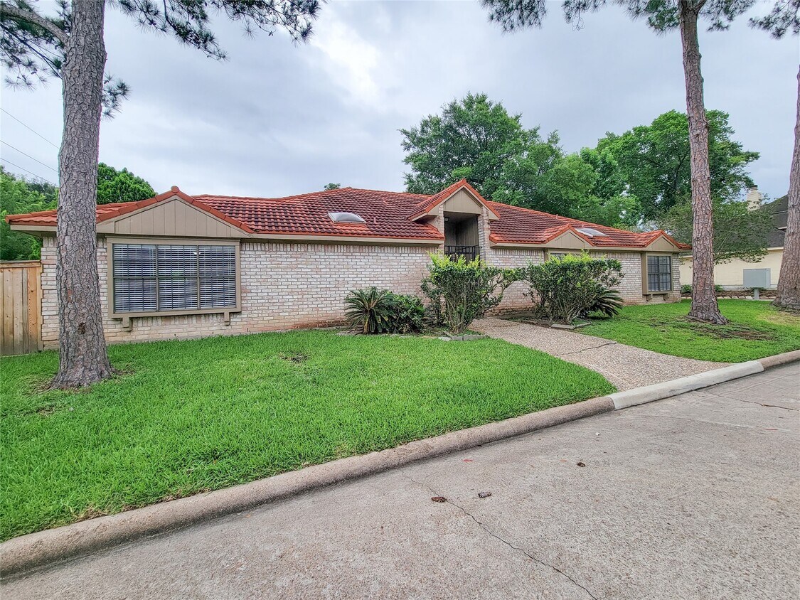 12800 Briar Forest Dr, Houston, TX 77077 - House Rental in Houston, TX ...