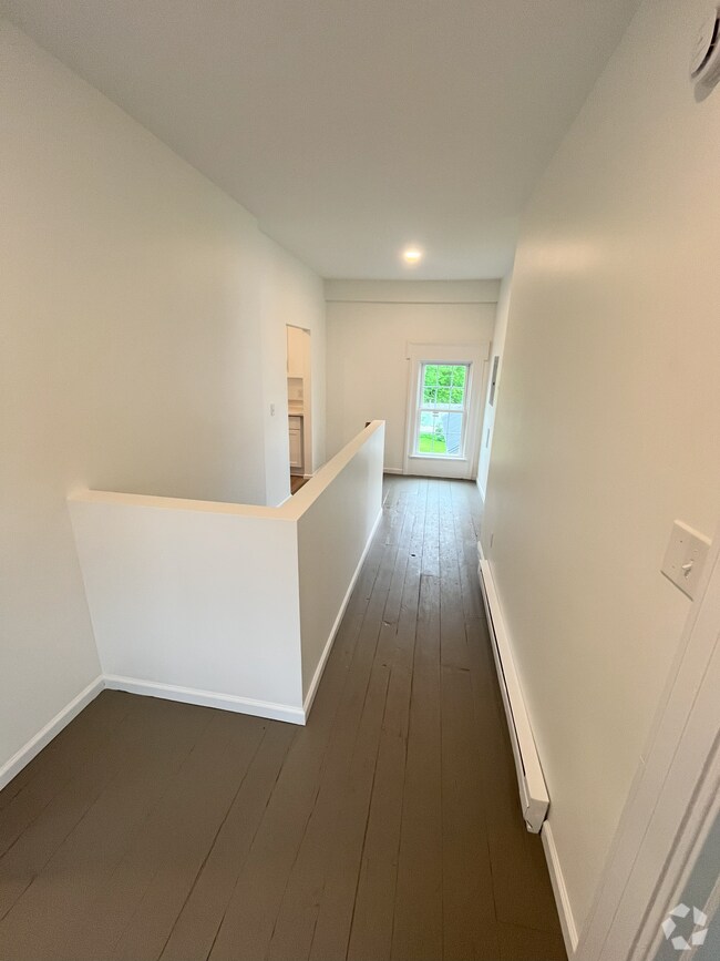 Houses for Rent with High Ceilings in South Kortright NY