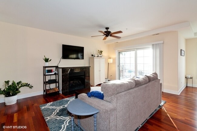 36 S Cass Ave Unit 2B, Westmont, IL 60559 - Condo for Rent in Westmont ...