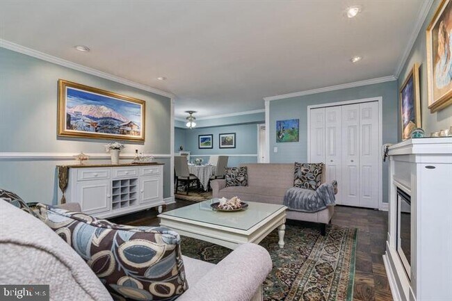 7517 Spring Lake Dr Unit C2, Bethesda, MD 20817 - Room for Rent in ...