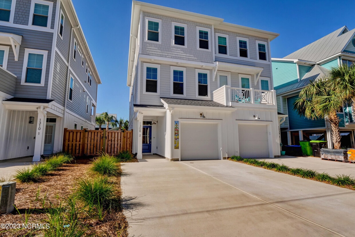 1308 Snapper Ln, Carolina Beach, NC 28428 - Townhome Rentals in ...