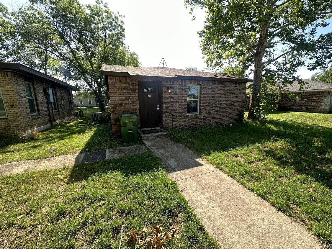 118 N Ave C, Springtown, TX 76082 - House Rental in Springtown, TX ...