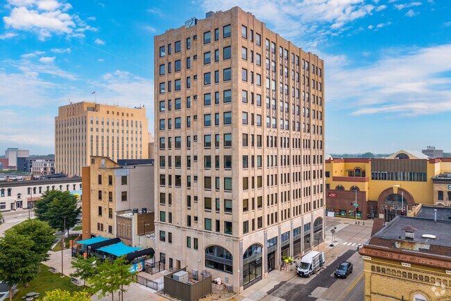 The Residences at Zuelke - Apartments in Appleton, WI | Apartments.com