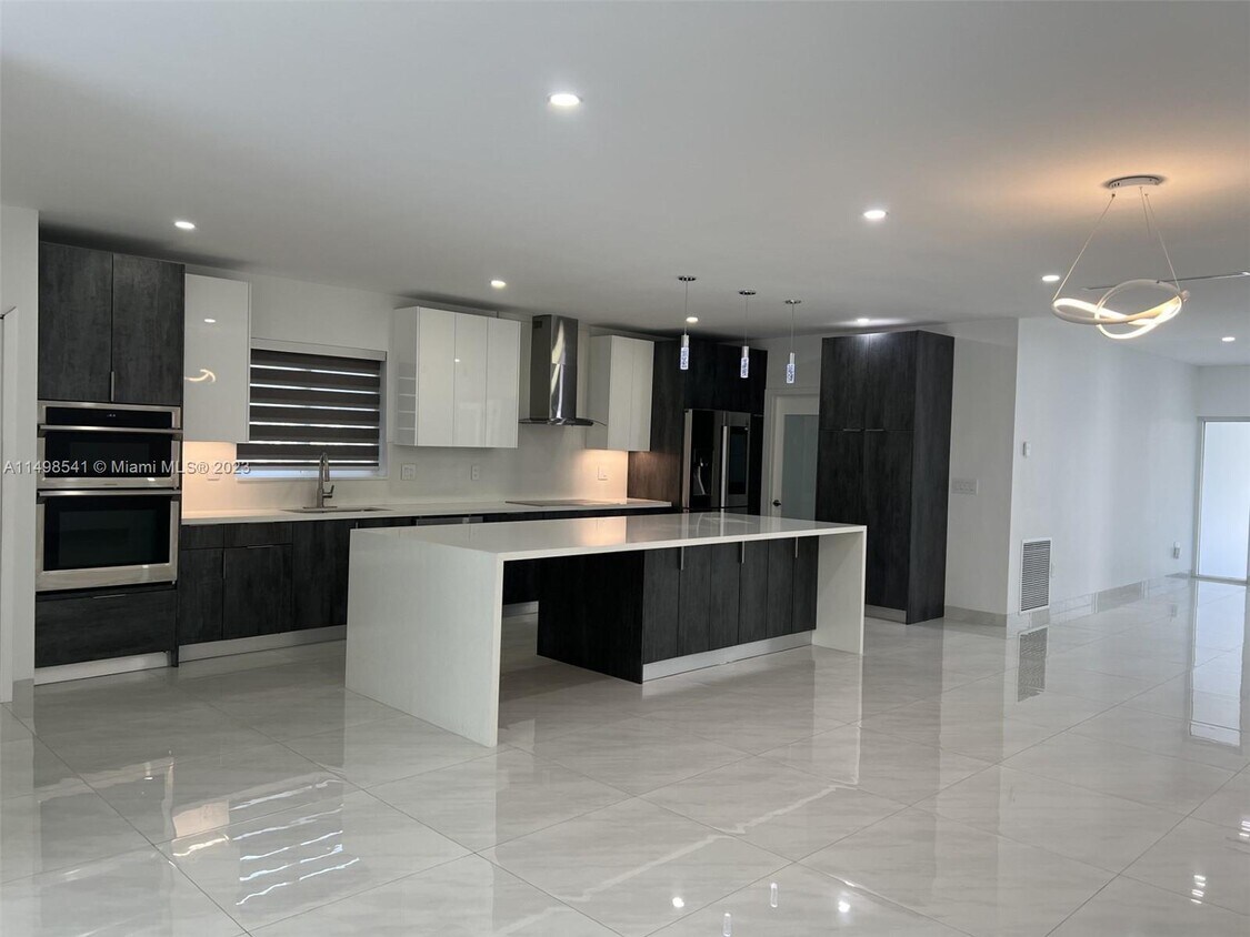 420 SW 18th Rd, Miami, FL 33129 - House Rental in Miami, FL ...