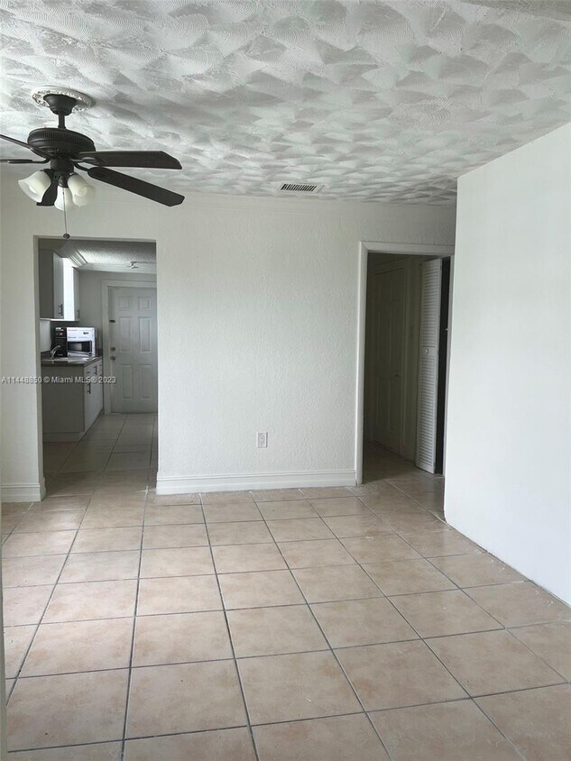 16125 NW 39th Ct Unit 1, Miami Gardens, FL 33054 - Room for Rent in ...