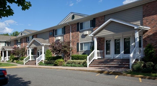 Fairfield At Babylon Village - Apartments in Babylon, NY | Apartments.com