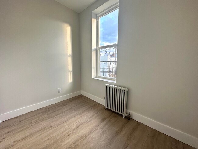 62 Franklin St Unit 3B, Jersey City, NJ 07307 - Condo for Rent in ...