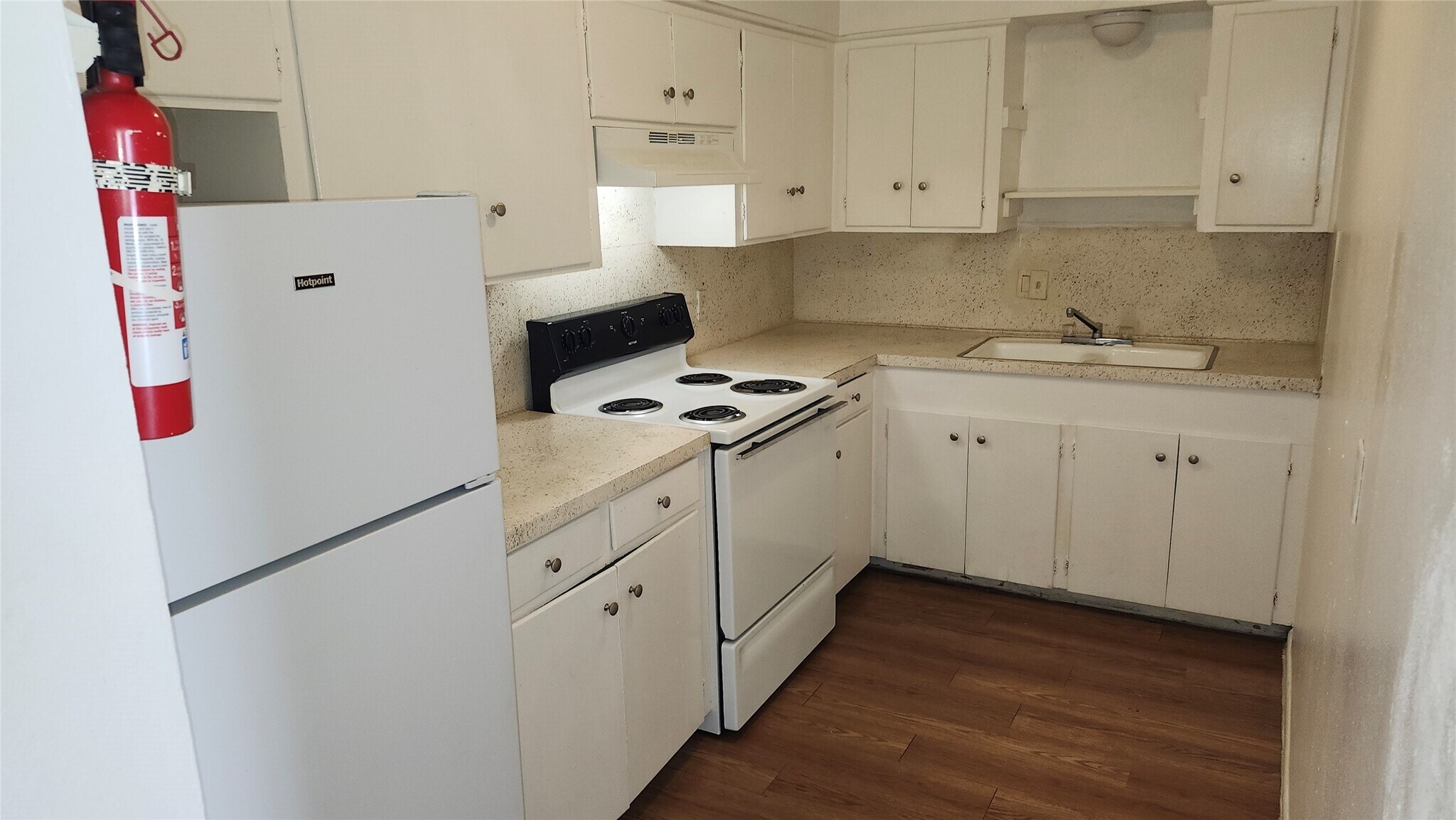 105 Avondale St Unit 16, Houston, TX 77006 - Room for Rent in Houston ...