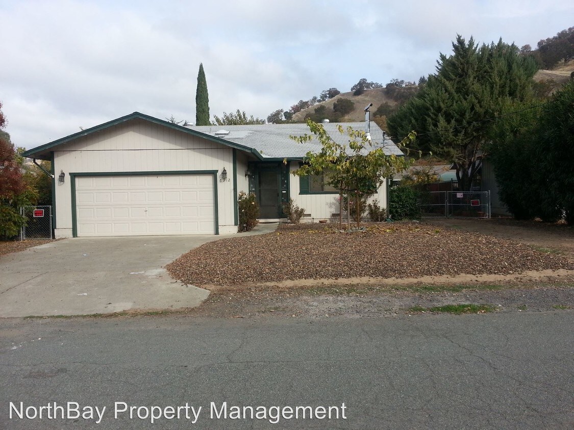 6912 Plaza Terrace, Lucerne, CA 95458 - House Rental in Lucerne, CA ...