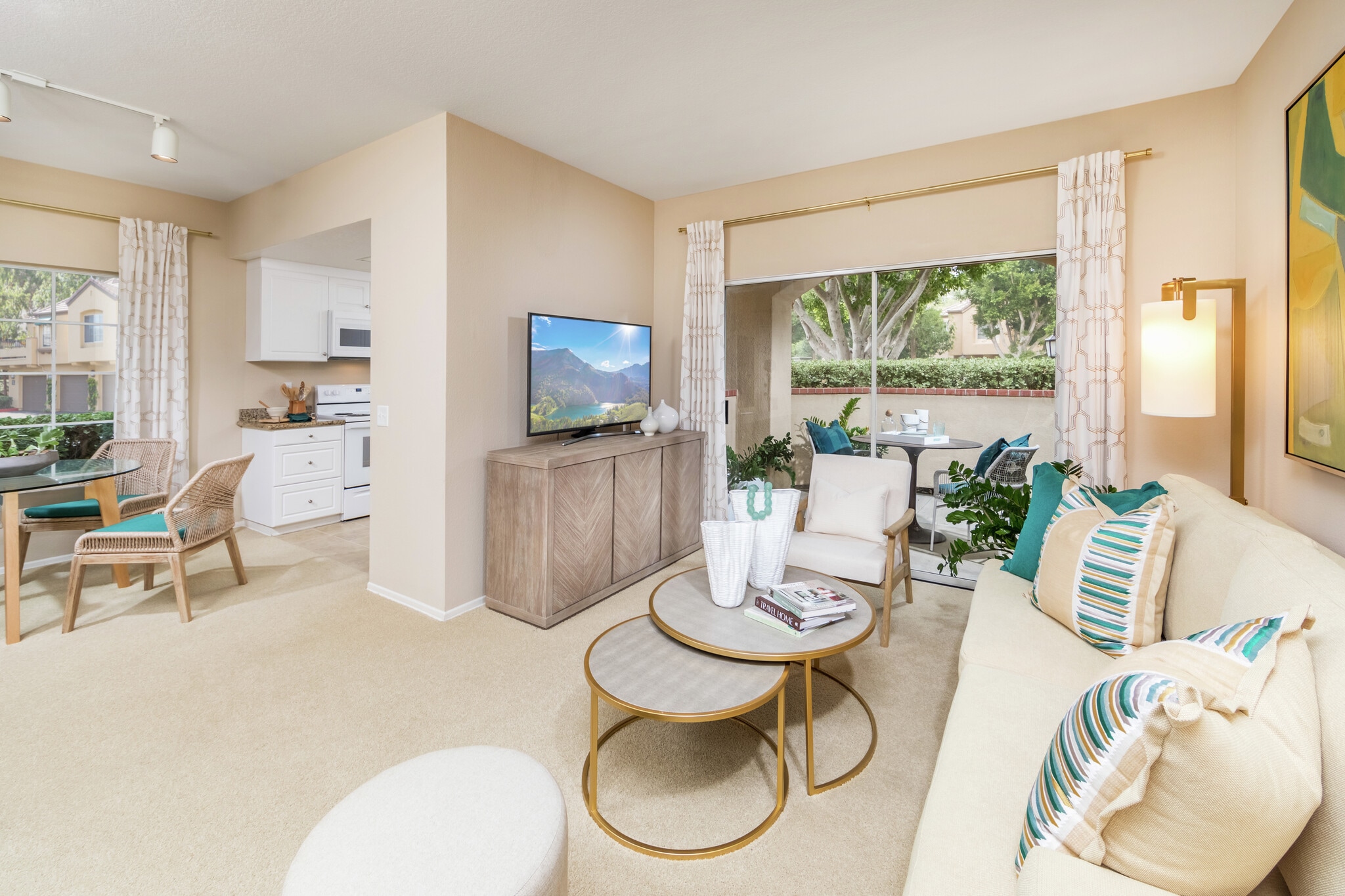Turtle Rock Canyon Apartment Homes - 100 Stonecliff Aisle Irvine, CA ...