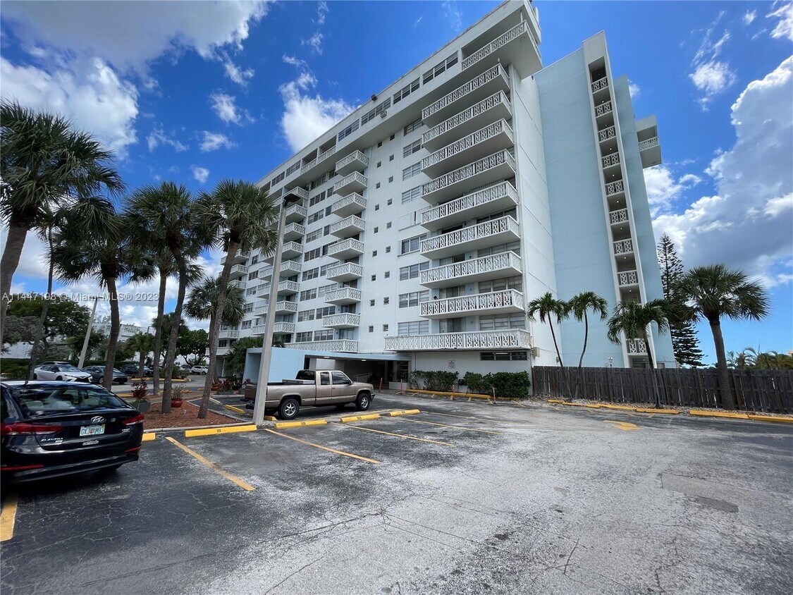 13155 Ixora Ct Unit 303, North Miami, FL 33181 - Condo for Rent in ...