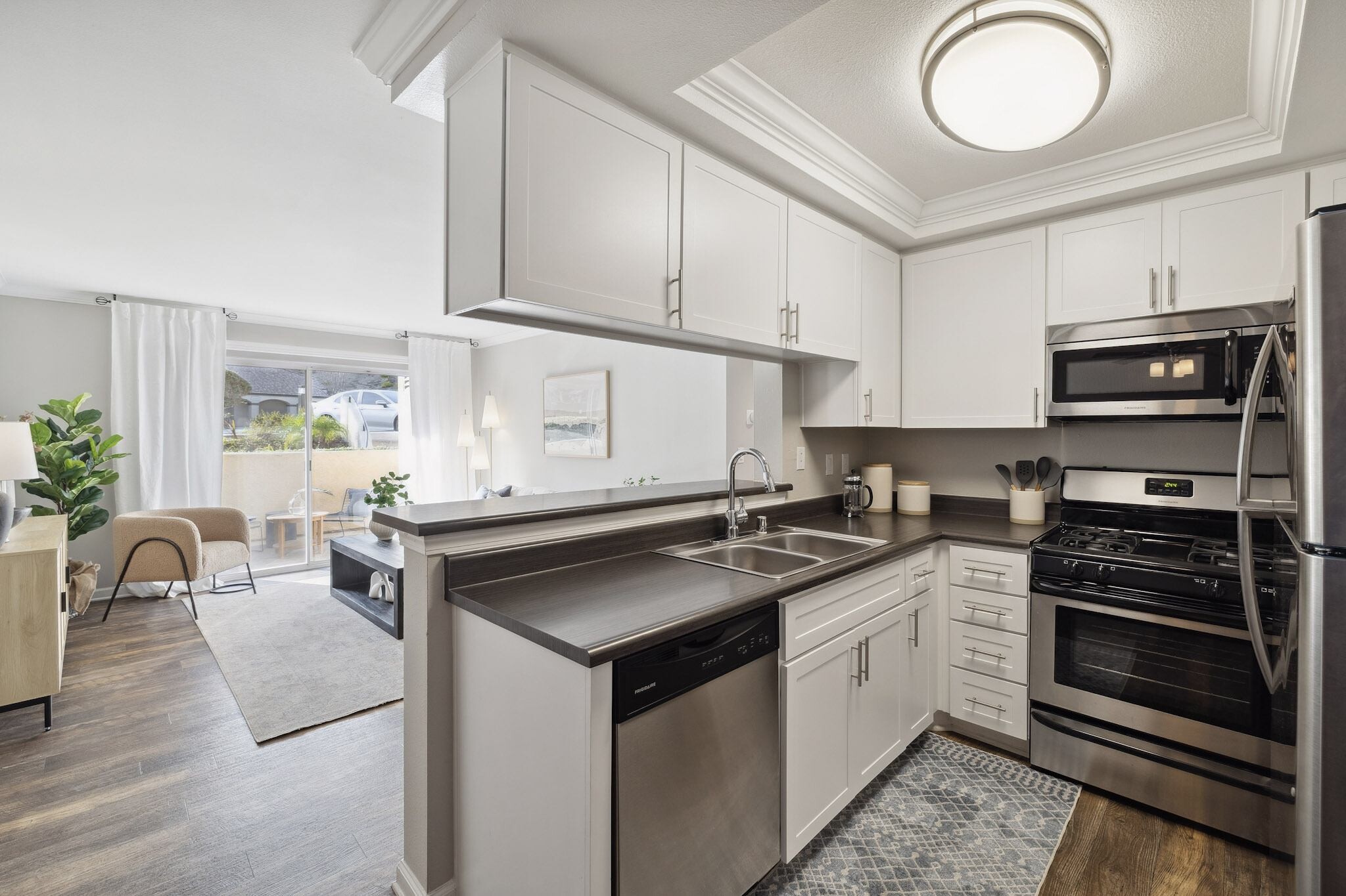 Shadow Ridge Apartment Homes - 1987 Ridgegate Ln Simi Valley, CA 93065 ...