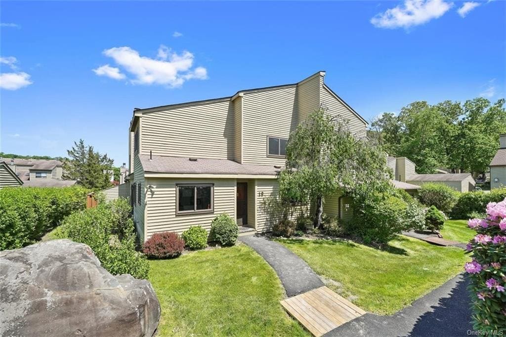 19 Sycamore Ct, Woodbury, NY 10930 - Condo for Rent in Woodbury, NY ...