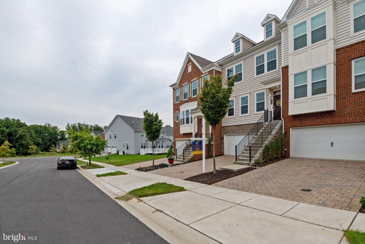 9913 Erica Ln, Laurel, MD 20723 - Townhome Rentals in Laurel MD ...