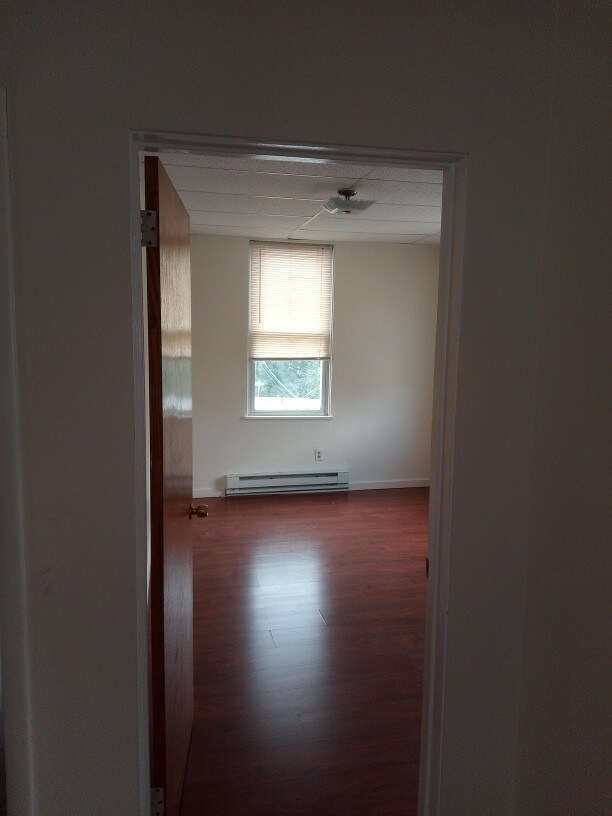 511 Wood St Unit 2, Donora, PA 15033 - 511 Wood St Donora, PA 15033 ...