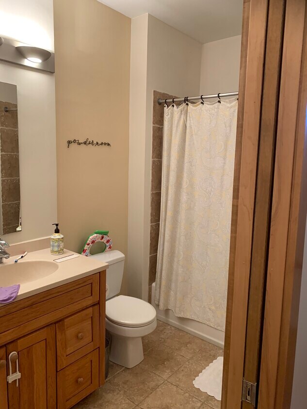 1506 W Wilson Ave Unit 2, Chicago, IL 60640 - Condo for Rent in Chicago ...