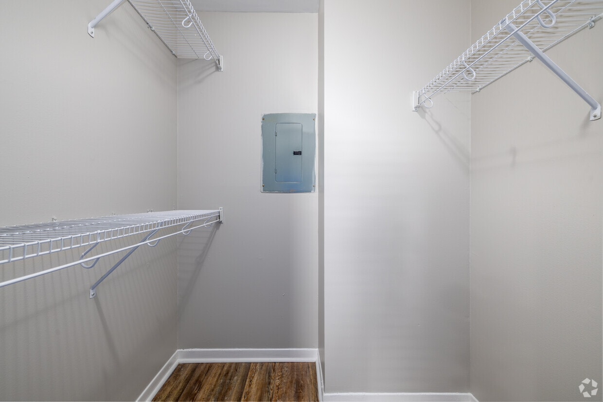 Baytree Ridge - 1726 Poplar Valdosta, GA 31601 | Apartments.com