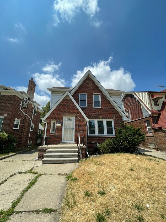18425 Prairie St, Detroit, MI 48221 - House Rental in Detroit, MI ...