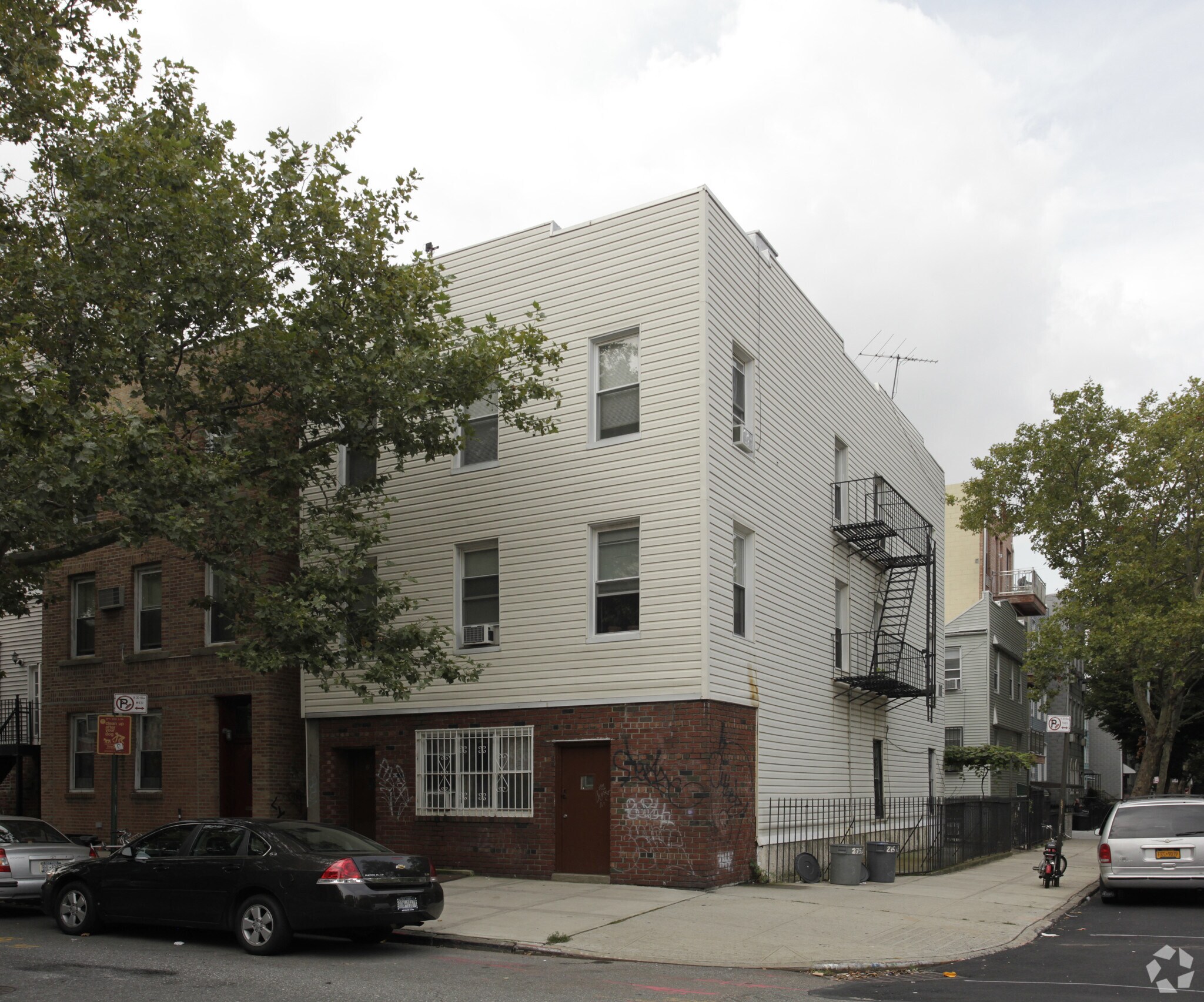 275 Leonard St, Brooklyn, NY 11211 - 275 Leonard St Brooklyn, NY 11211 ...