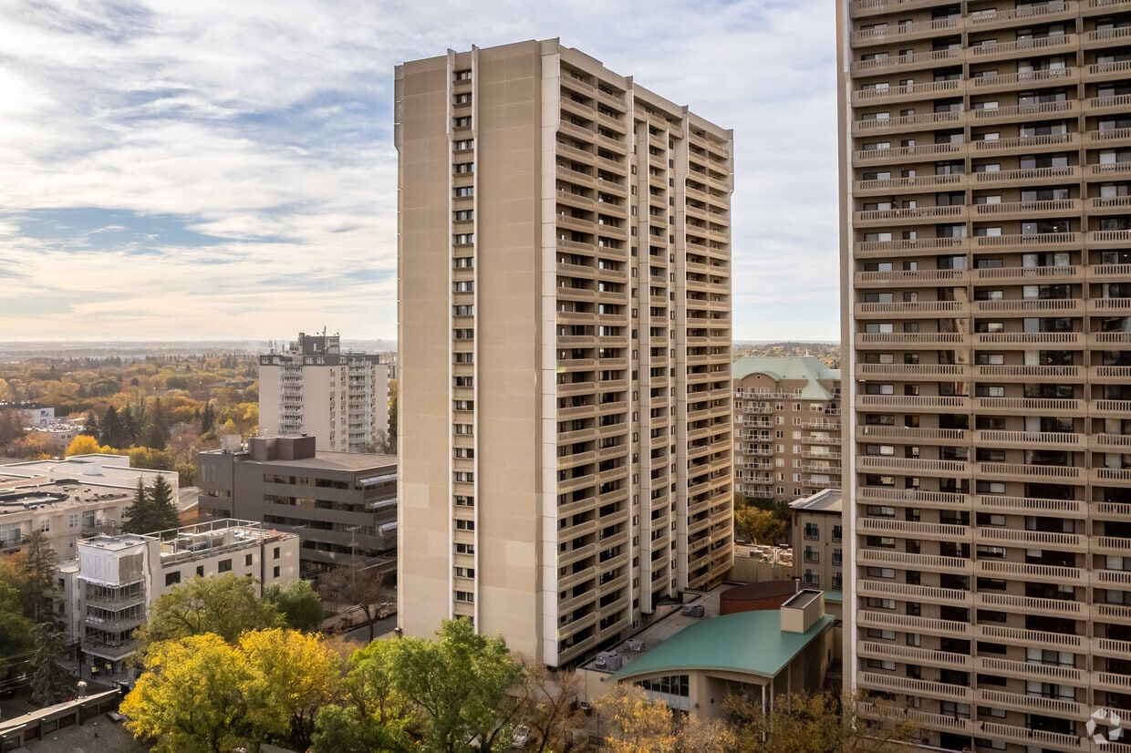 Windsor Park Plaza & Lofts Apartments - 8210 111th St Nw Edmonton, AB ...