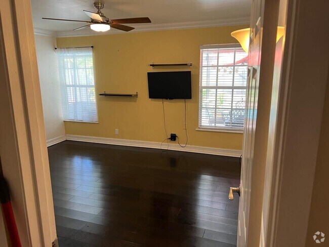 The Lakes at Pembroke Apartments for Rent with Hardwood Floors - Pembroke Pines, FL - Updated ...