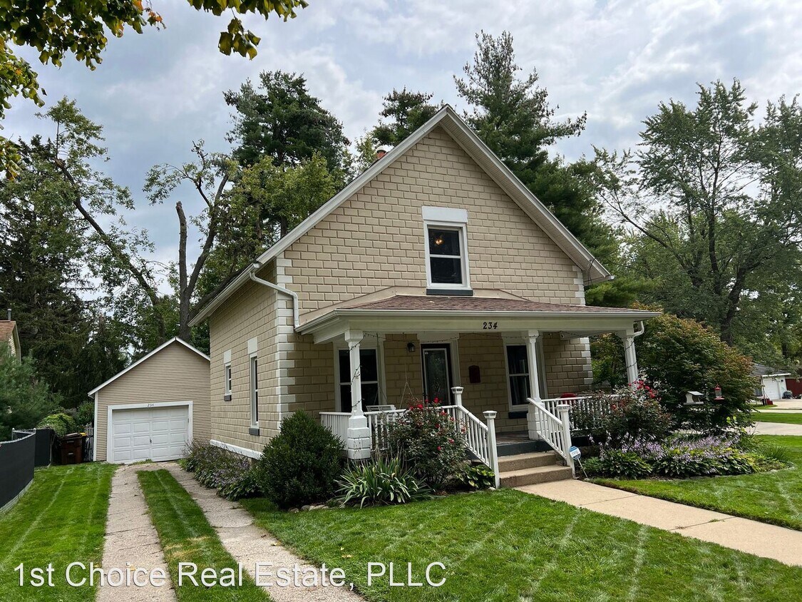 234 N Clinton St, Grand Ledge, MI 48837 - House Rental in Grand Ledge ...