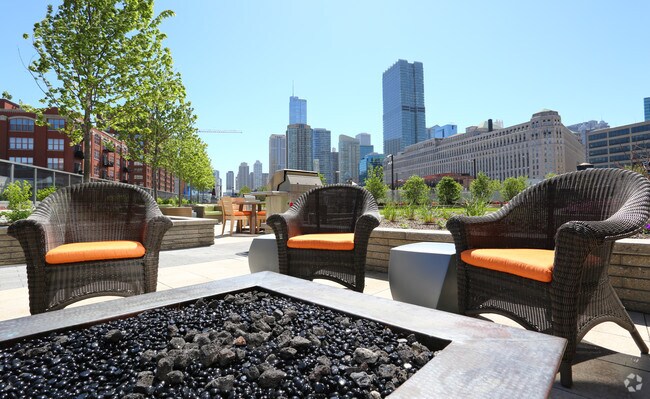 Hubbard Place Apartments - Chicago, IL | Apartments.com