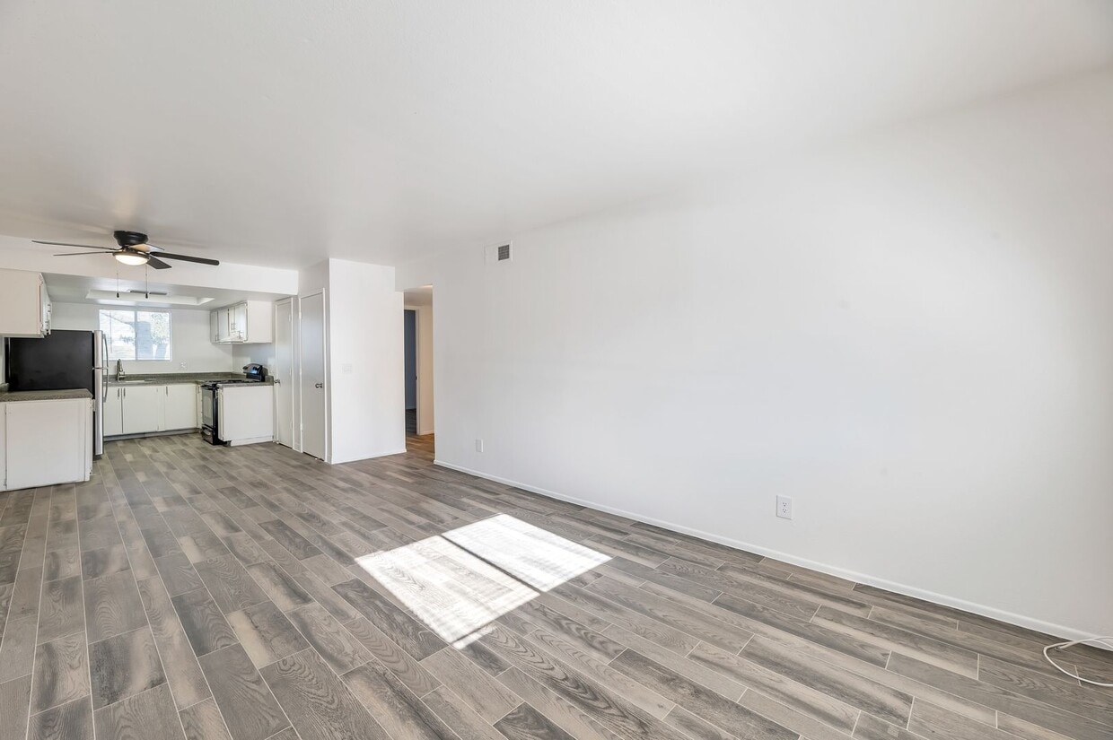 2216 E Eugie Terrace Unit 208, Phoenix, AZ 85022 - Room for Rent in ...