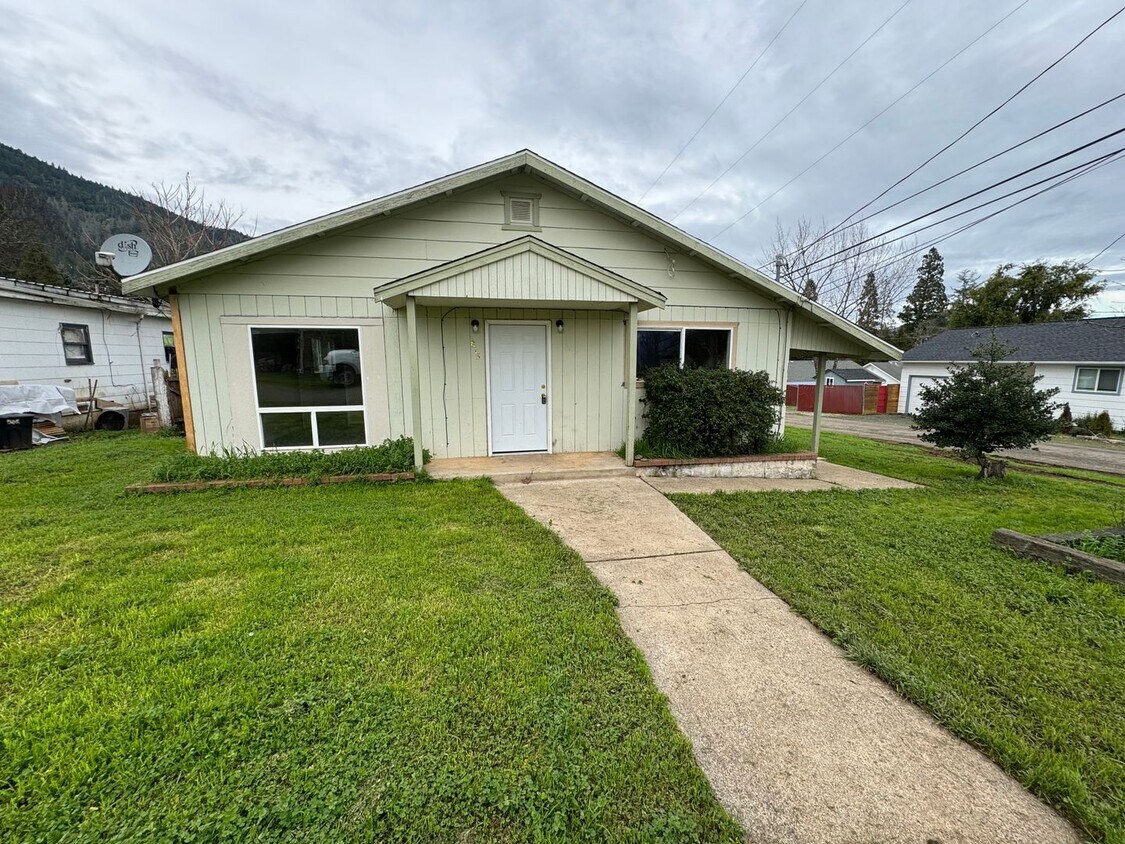 815 NE Christian St, Myrtle Creek, OR 97457 - House Rental in Myrtle ...