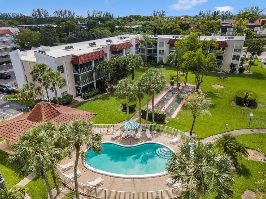 3541 Inverrary Dr Unit 203, Lauderhill, FL 33319 - Condo for Rent in ...