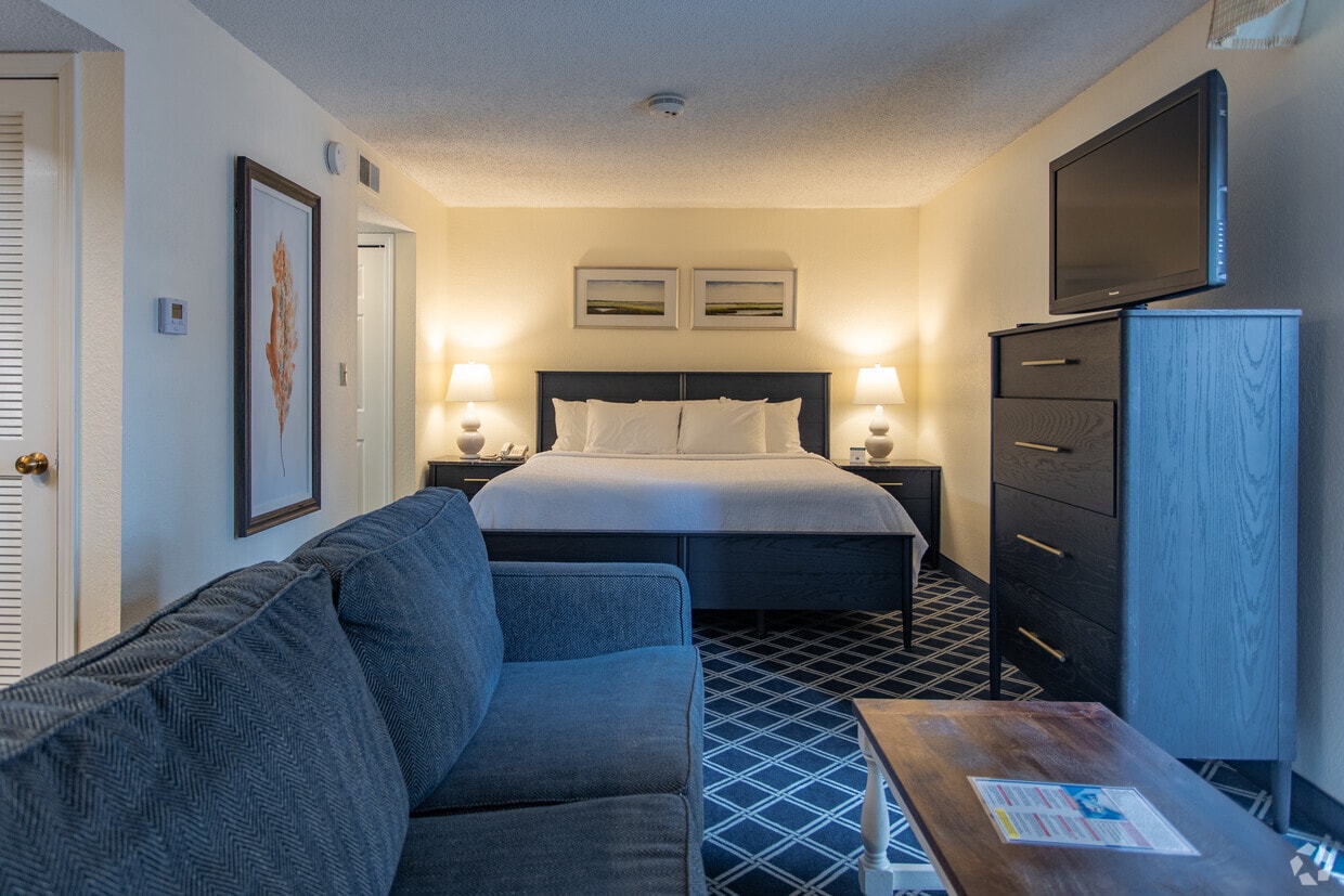 Residences at Daniel Webster Nashua - 246 Daniel Webster Hwy Merrimack ...