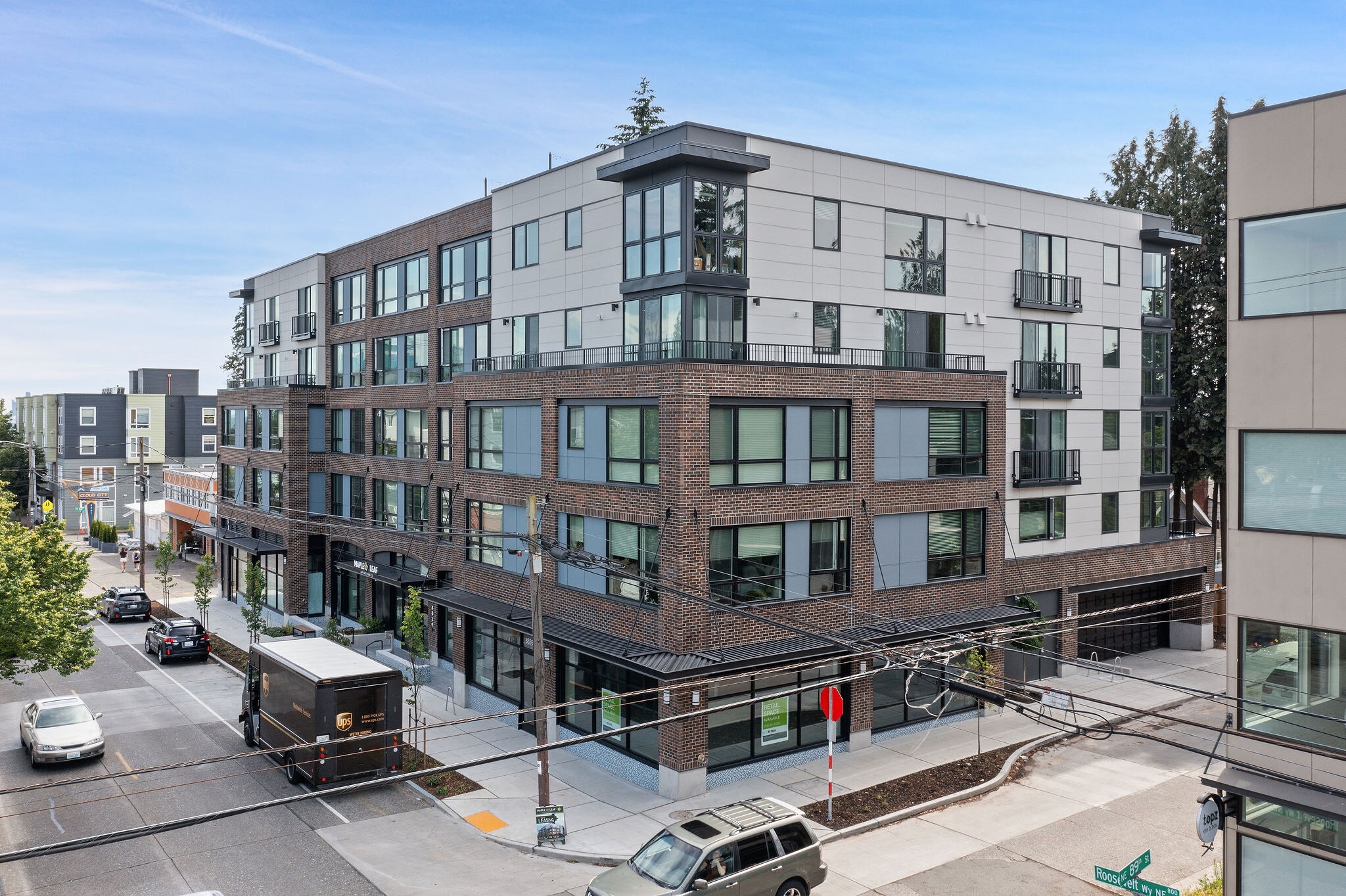 Maple Leaf Apartments - 8829 Roosevelt Way Ne Seattle, WA 98115 ...