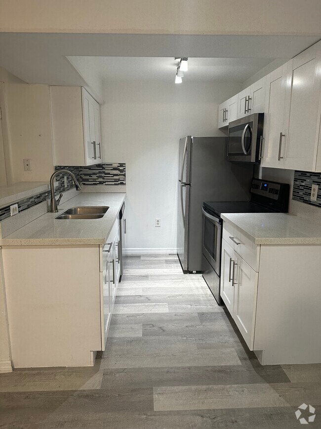 Garden Hills Apartments for Rent with Hardwood Floors - Miami, FL - 14 ...