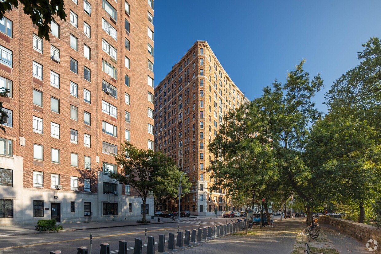 98 Riverside Dr, New York, NY 10024 - Apartments in New York, NY ...