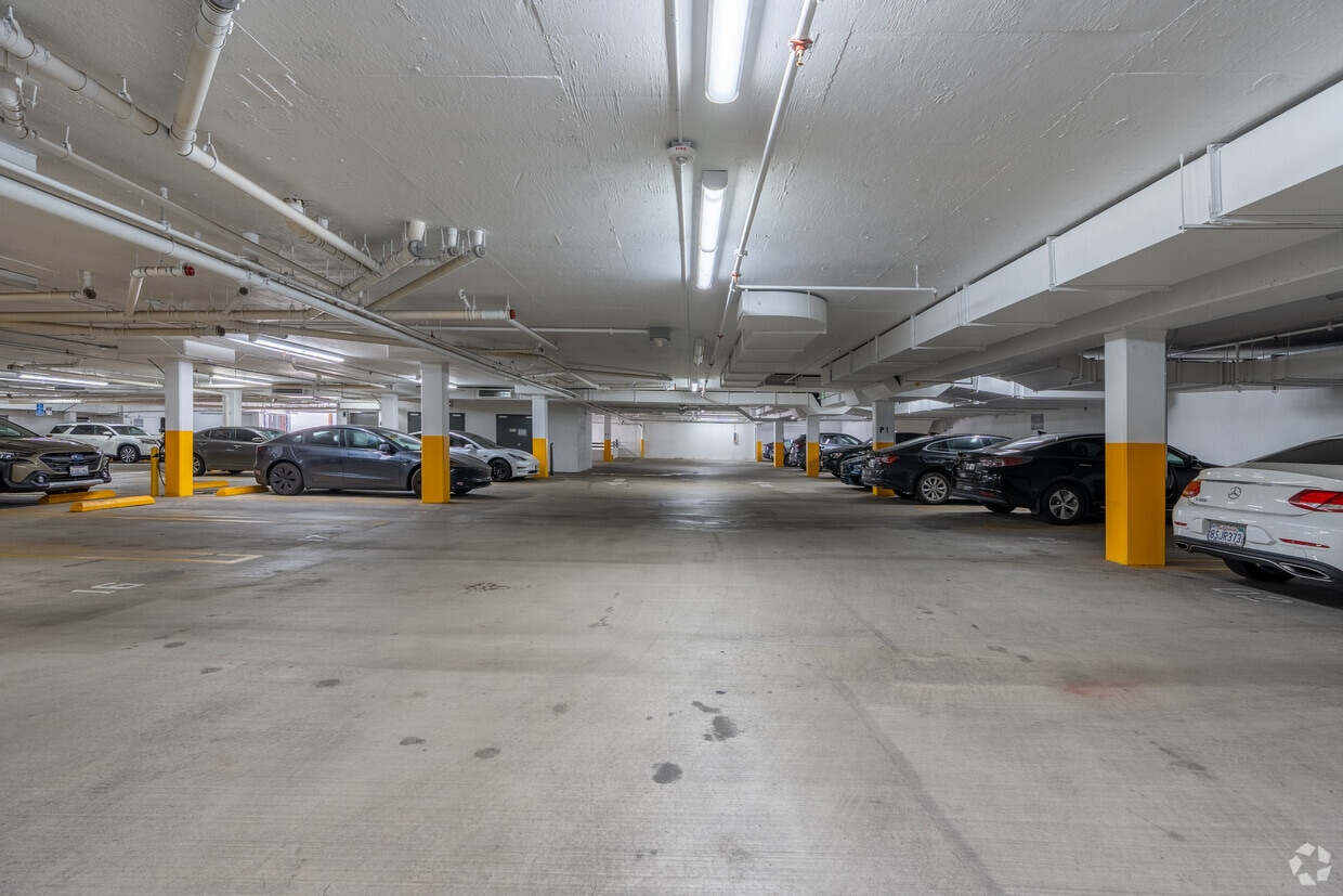 The Luxe Residential - 11110 Hartsook St North Hollywood, CA 91601 ...